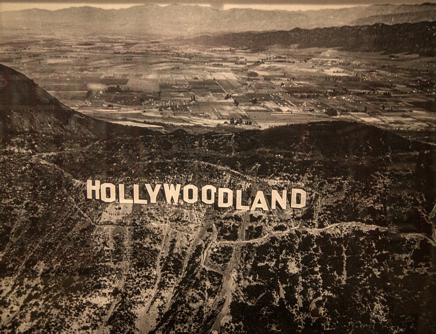 How big is the HOLLYWOOD sign? - FindersFree.com